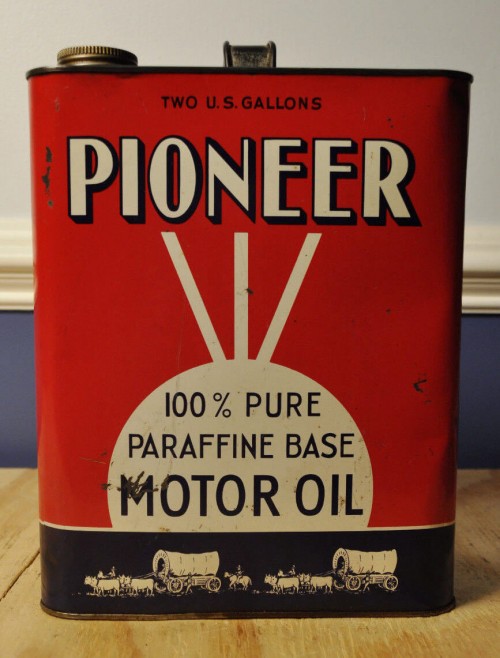25 Inspiring Vintage Motor Oil Packaging Designs | Inspirationfeed