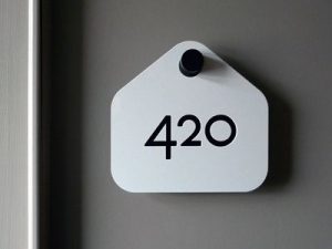 100 Classy Signage Design Ideas for Your Small Business | Inspirationfeed