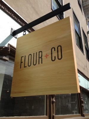 100 Classy Signage Design Ideas for Your Small Business | Inspirationfeed