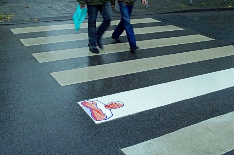 10 Creative Floor Graphics | Inspirationfeed