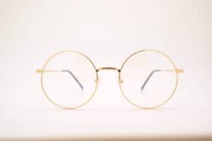 How Prescription Eyeglasses Evolved: A Timeline of History ...