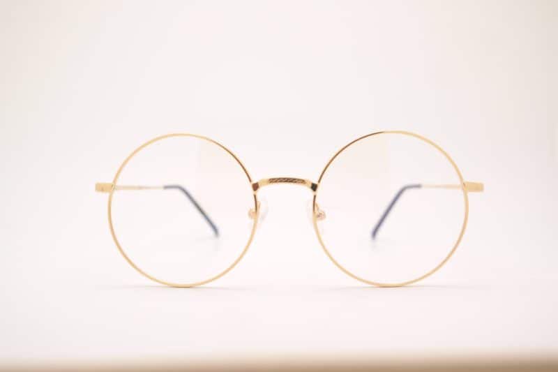 How Prescription Eyeglasses Evolved: A Timeline of History ...