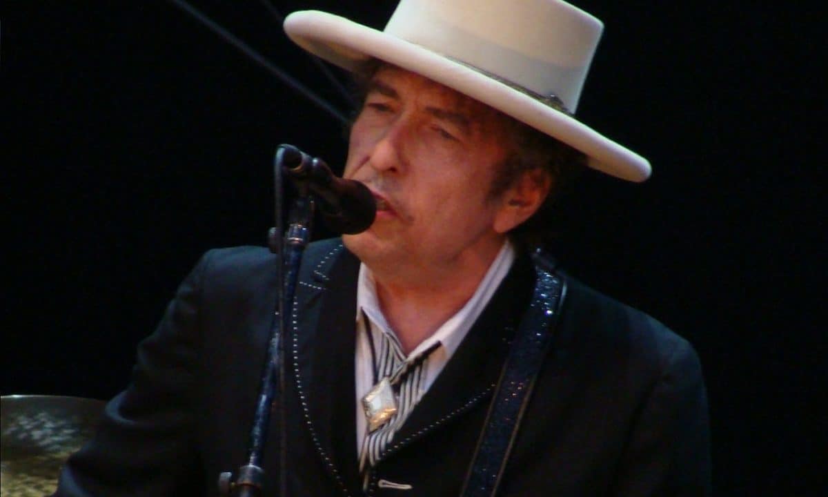 50 Inspirational Bob Dylan Quotes on Life, Friendship, and Success ...