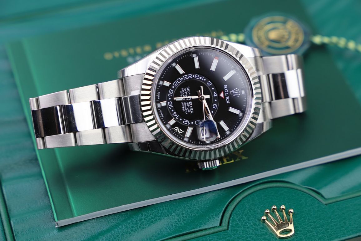 5 Reasons why Rolex is Popular & Successful | Inspirationfeed