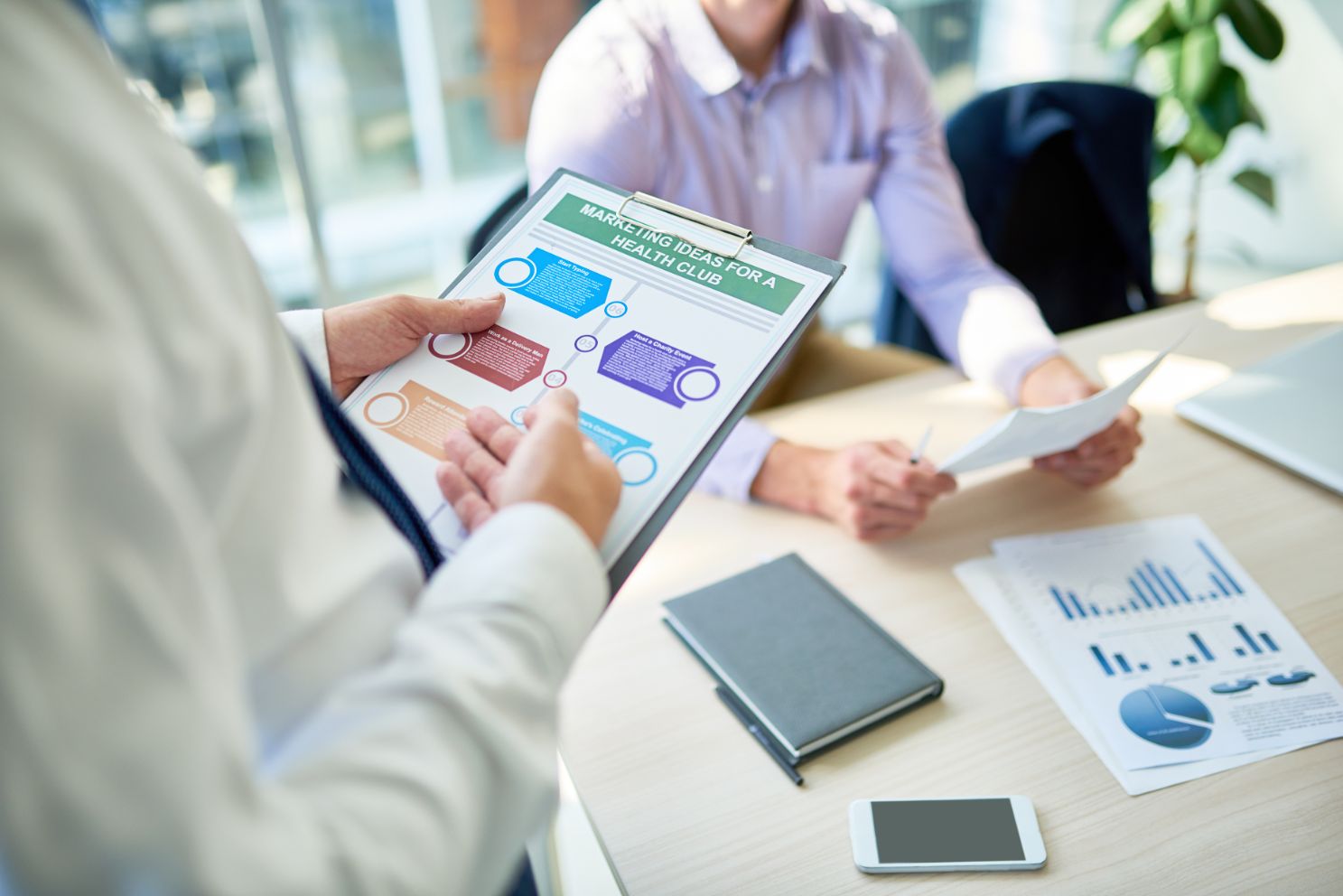 4 Things to Know Before Hiring a Social Media Consultant | Inspirationfeed