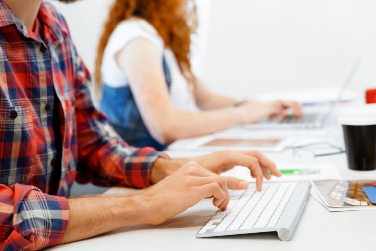 10 Ultimate Typing Games for Adults and Kids | Inspirationfeed