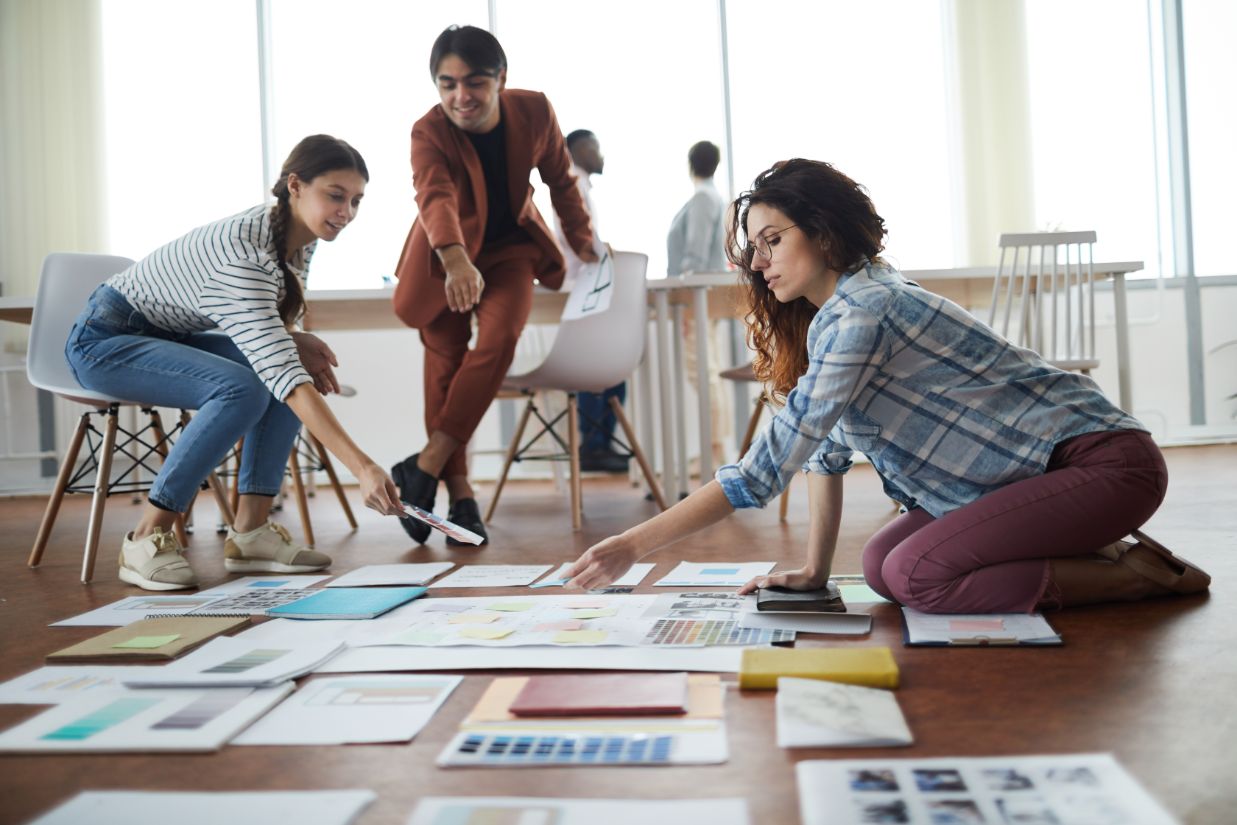 How to Run a Business While Still in School | Inspirationfeed