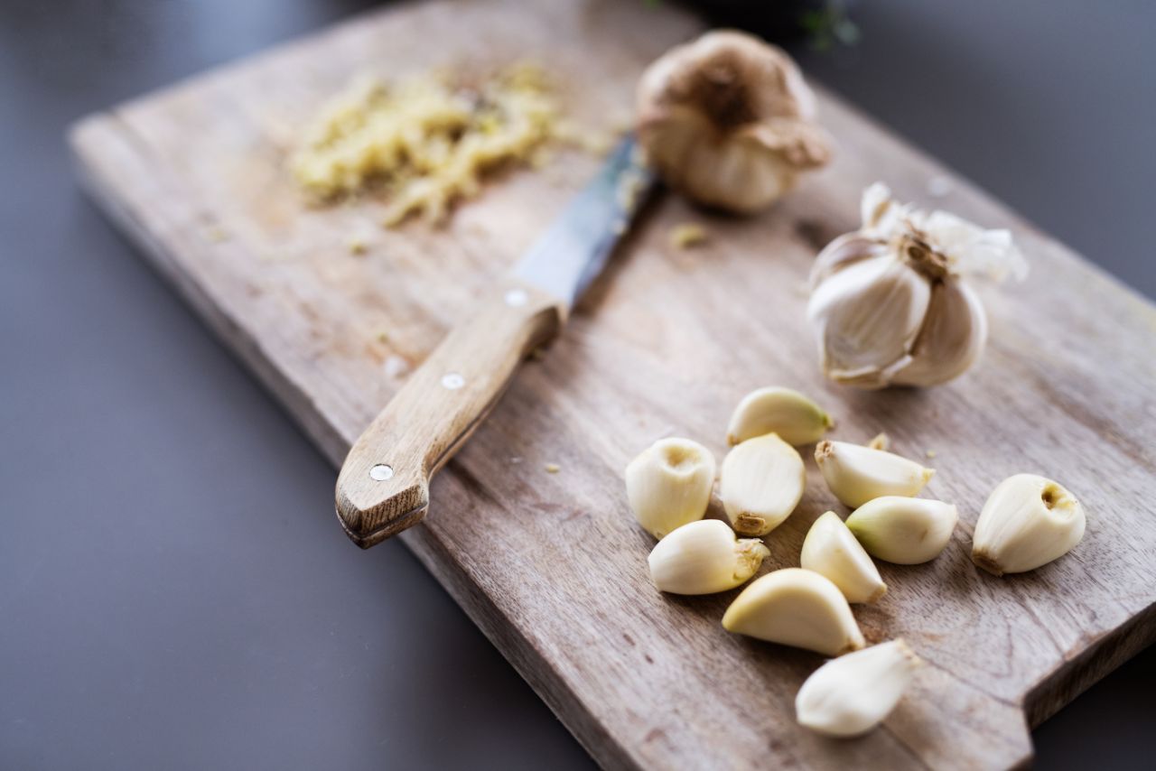 Proven Health Benefits of Garlic and its Uses | Inspirationfeed