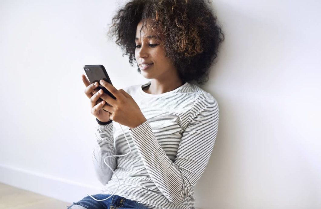 10 Anonymous Apps to Chat With Strangers | Inspirationfeed
