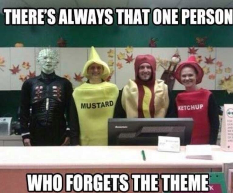 60+ Hilarious Halloween Memes | Inspirationfeed