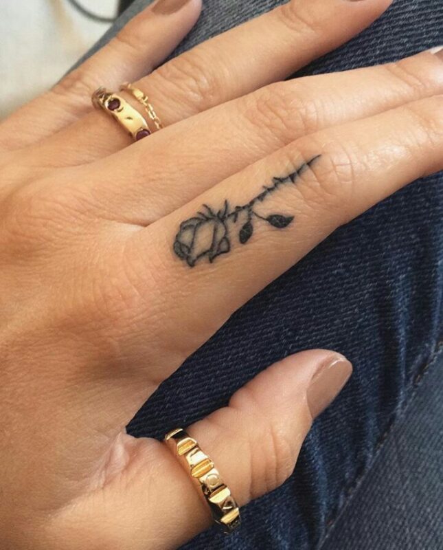 30 Cute Finger Tattoo Ideas | Inspirationfeed