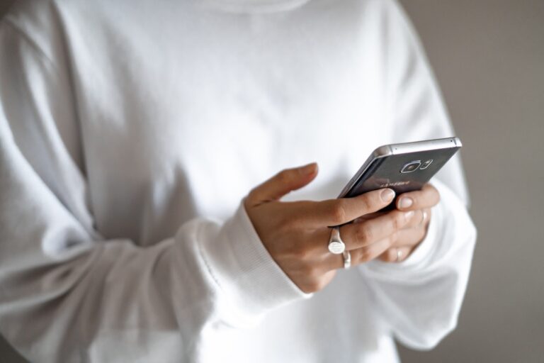 15 Fun Texting Games and How to Play Them | Inspirationfeed