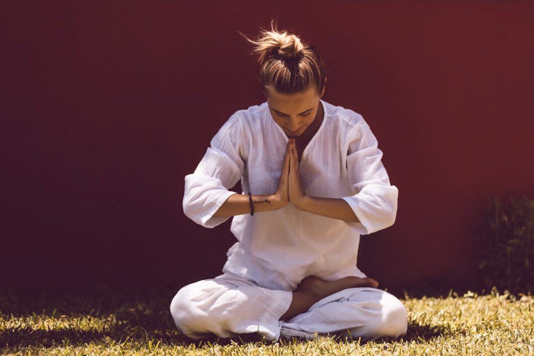 Your Full Guide To The Meaning of Namaste | Inspirationfeed