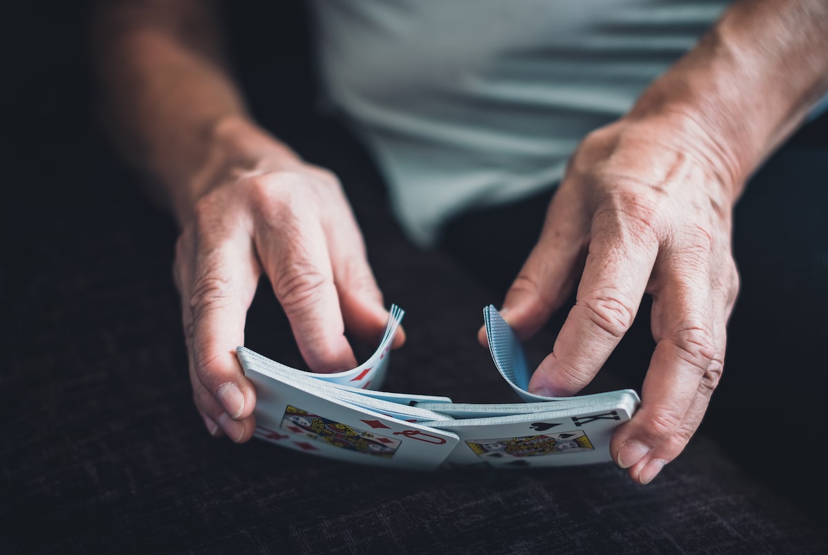 11 Fun 2-Person Card Games to Play on Your Next Date Night ...