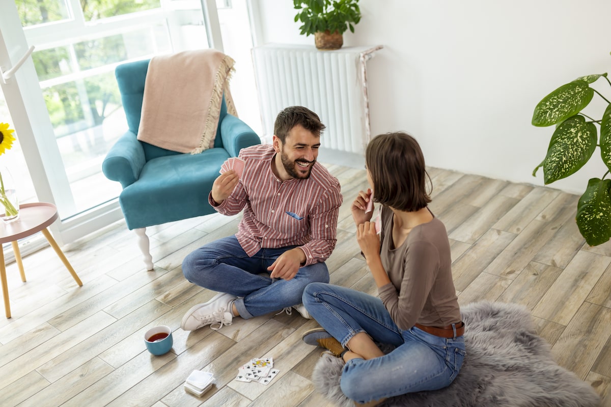 11 Fun 2-Person Card Games to Play on Your Next Date Night ...