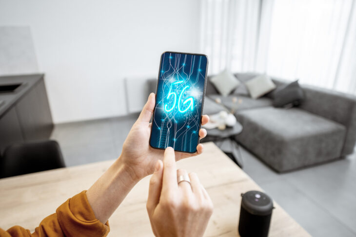 Here’s The Real Meaning of 5G UC On Your Smartphone | Inspirationfeed